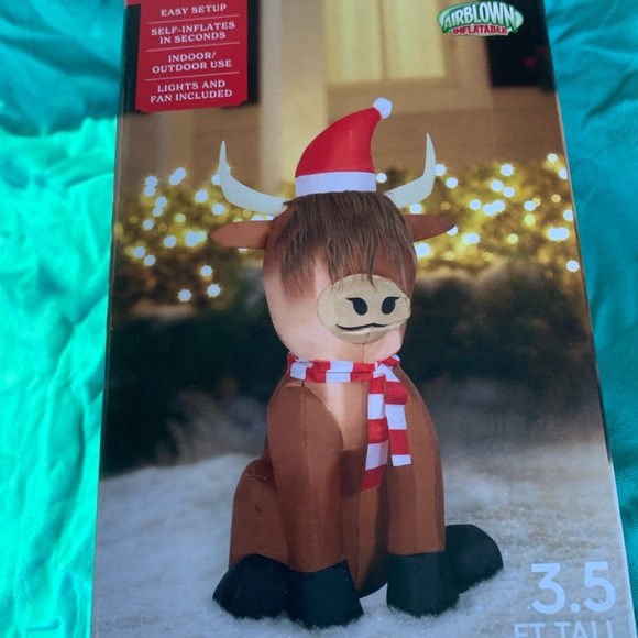 Airblown | Holiday | Gemmy Christmas Highlander Cow Wearing Scarf Santa ...